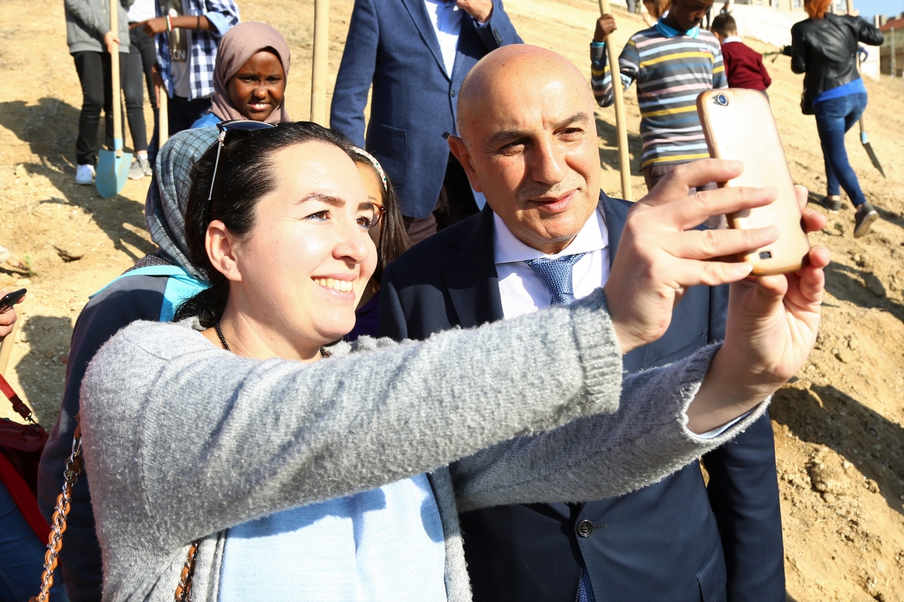 ŞEHİT SALİM MARAŞ İMAM HATİP ORTAOKULU AĞAÇ DİKİMİ | Keçiören Beledyesi ŞEHİT SALİM MARAŞ İMAM HATİP ORTAOKULU AĞAÇ DİKİMİ | Keçiören Beledyesi
